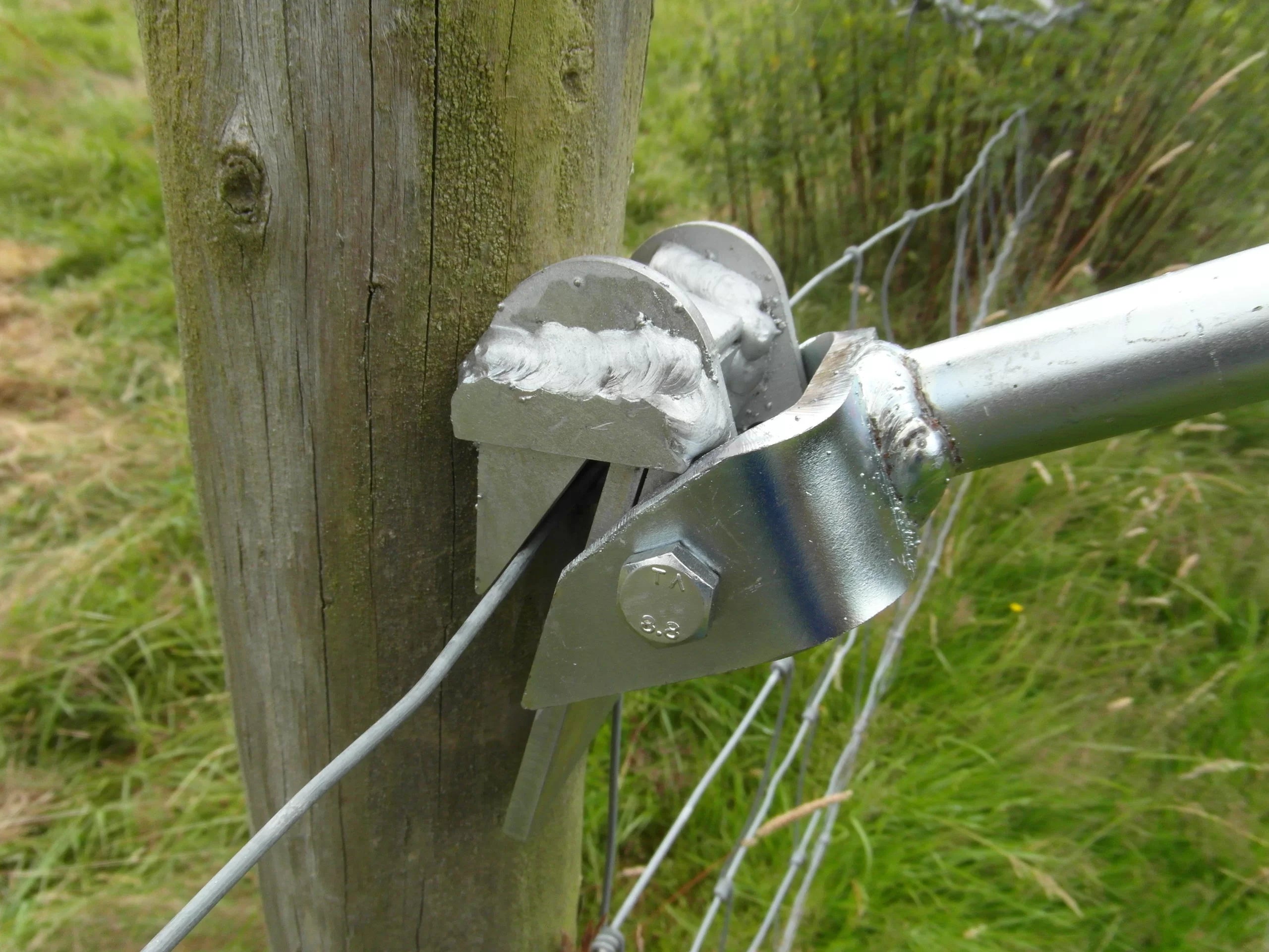 Quick Staple Puller – McCorry Agri